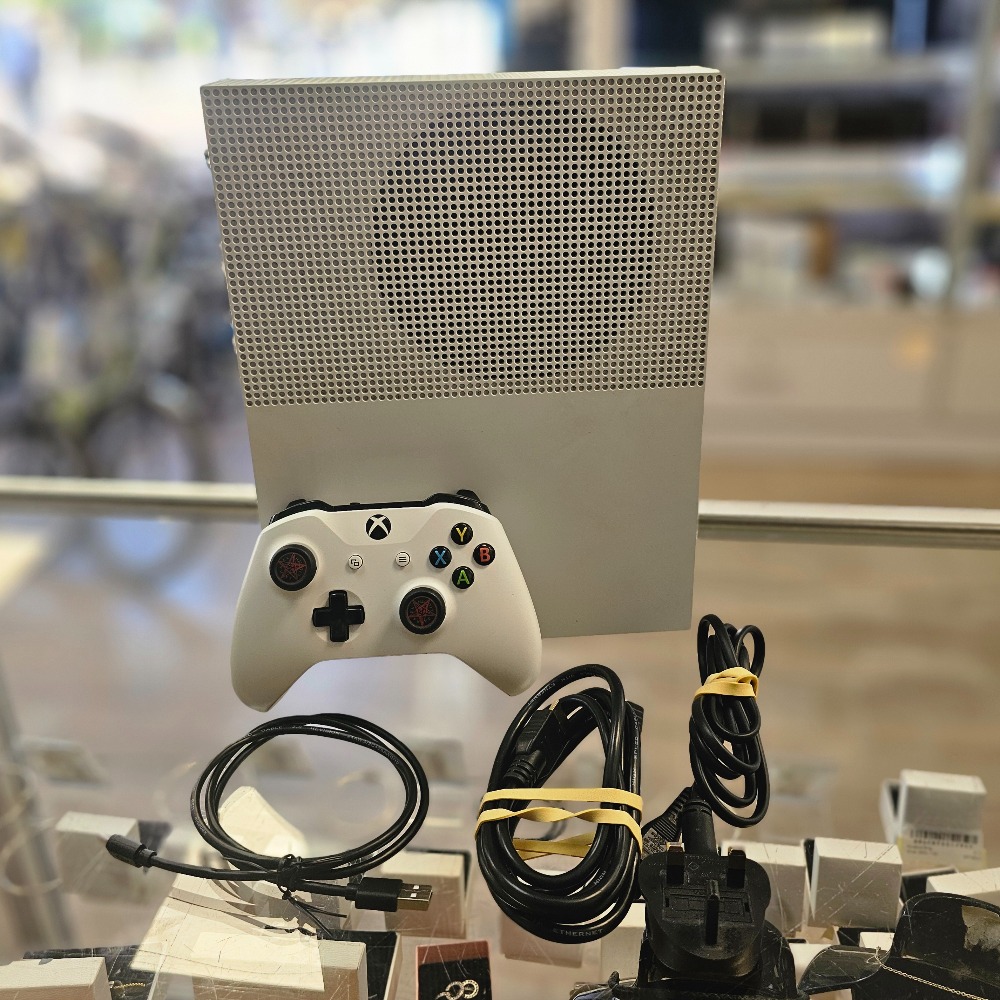 Pre-owned Xbox One S - 1TB w/ Controller & Leads - Own4Less